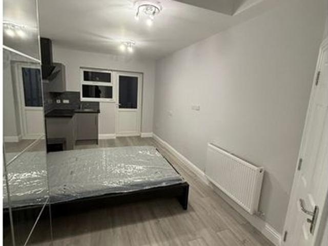 Mowbray Road, Cambridge CB1, studio to rent 69861580 | PrimeLocation