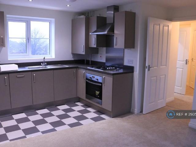 Mowlam Court, Watford, WD24 1 bed flat to rent £1,295 pcm £299 pw