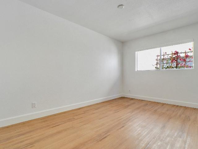 Moxie + Clover Studio Apartment for Rent at 5800 Marmion Way, Los Angeles, CA 90042 Highland Park