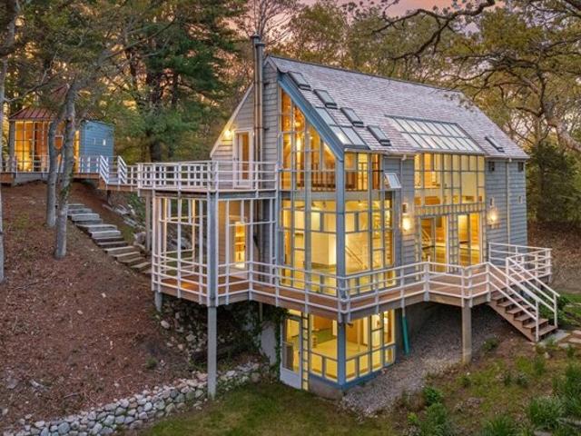 Moxon Ln, Dartmouth, Home For Sale