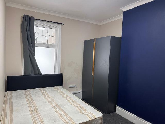 Moyers Road, London E10, Room to rent, £850 pcm | PrimeLocation