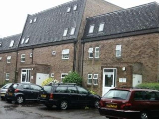 Moyne Close, Devizes SN10, 2 bed flat to rent, £626 pcm | PrimeLocation