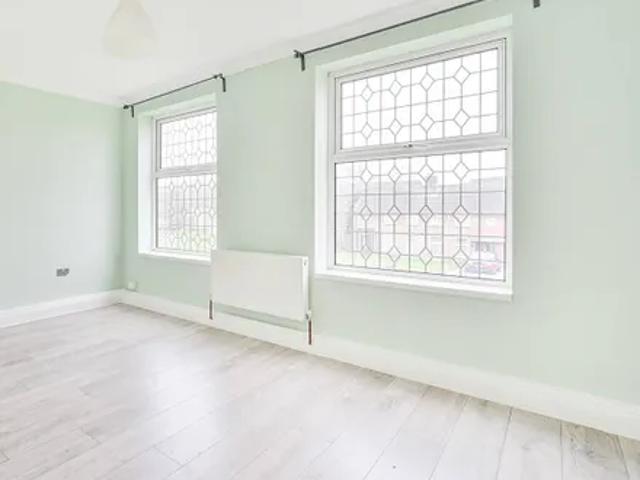 Moyne Place, London, NW10 7EN, United Kingdom | 5 bed house for rent #167773869 | Rentberry