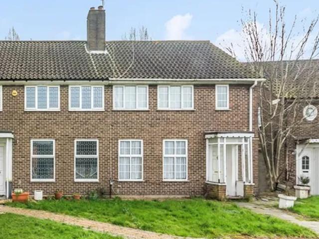 Moyne Place, London, NW10 7FW, United Kingdom | 4 bed duplex for rent #167822674 | Rentberry