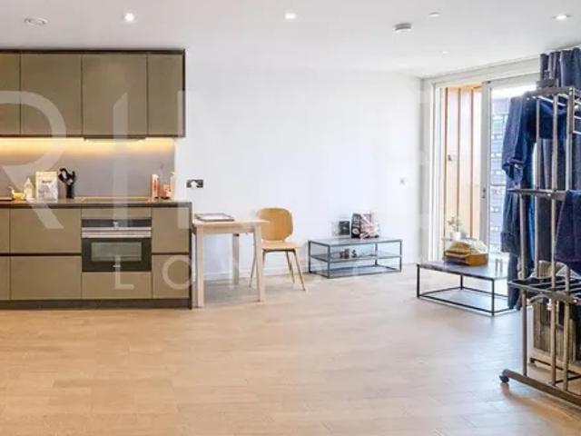 Moyses Stevens, 12 Circus Road West, Nine Elms, London, SW11 8EZ, United Kingdom | 1 bed house for rent #165466969 | Rentberry