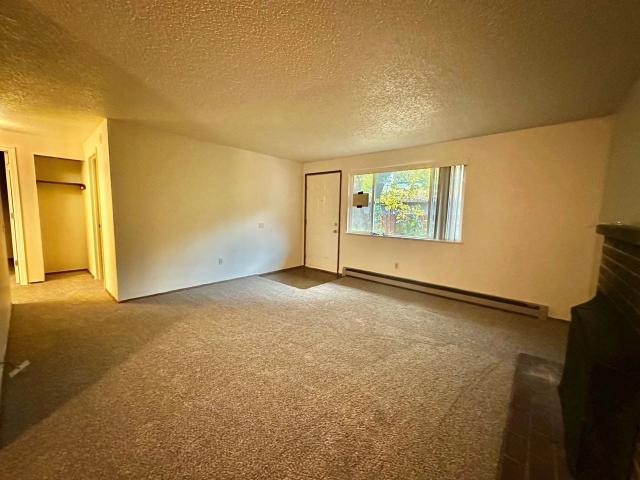 ML573 * A R 2 Bedroom Apartment for Rent at 3809 Se 164th Ave, Portland, OR 97236 Centennial