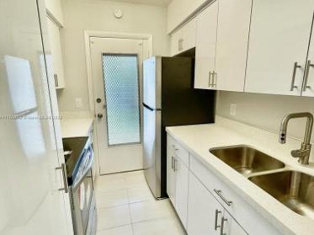 MLS# A11169212 Hollywood, FL 33020