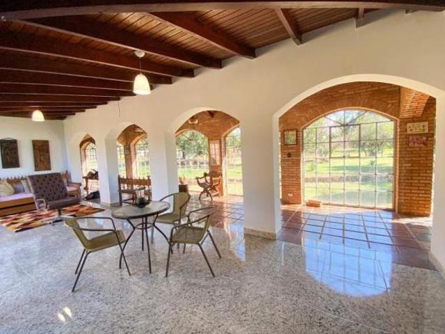 MSPW QD 17 Casa 3 dormitórios sendo 2 Suítes, Varanda, 4 Vagas de Garagem, próximo a Vargem Bonita