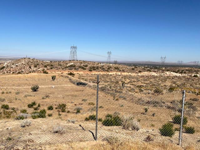 Mt Emma Rd E, Littlerock, CA 93543 | MLS #25007