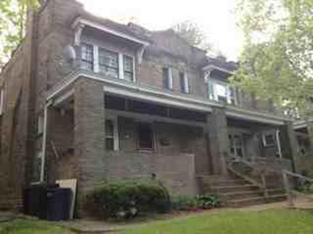 Mt. Lebanon Duplex for Rent with Front and Back Porch * Pet Friendly Apartment * Walk to the T * Renovated * 2 Bedroom Apartment for Rent at 748 Shady Dr E, Upper St. Clair, PA 15228 Mount Lebanon