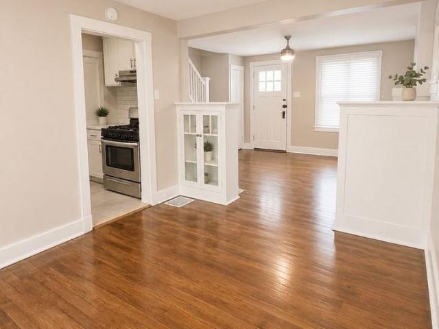 Mt. Lebanon Duplex for Rent with Front and Back Porch * Pet Friendly Apartment * Walk to the T * Renovated * 2 Bedroom Apartment for Rent at 748 Shady Dr E, Upper St. Clair, PA 15228 Mount Lebanon