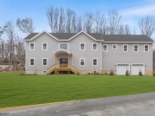Mt Olive Rd, Mount Olive Township, Home For Sale