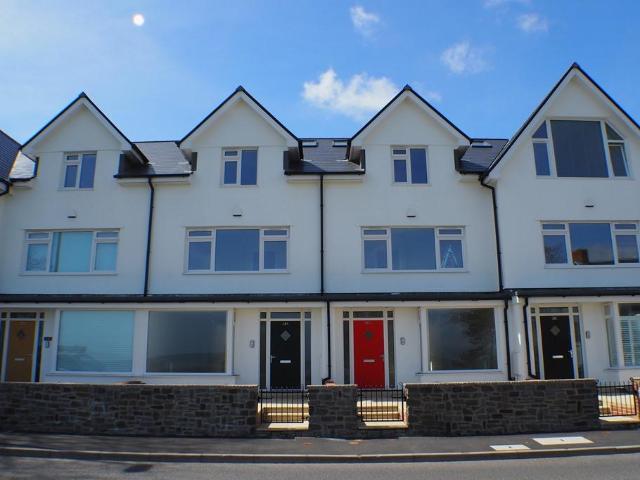 Mumbles Road, Mumbles, Swansea, SA3 3 bed townhouse to rent £1,795 pcm £414 pw