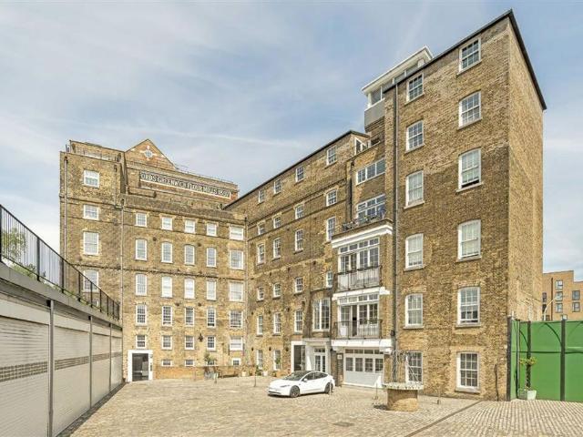 Mumford Mills, London SE10 1 bed flat to rent £2,100 pcm £485 pw