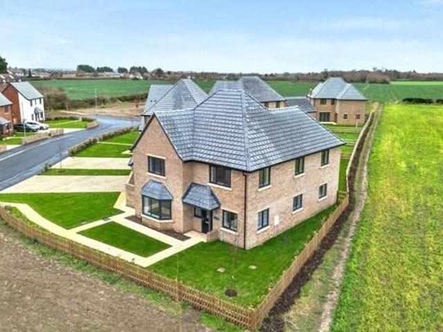 Muncey Grove, Bassingbourn, 5 Bedroom Detached