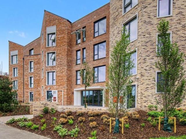 Munda Way, Oxford 3 bed apartment to rent £2,400 pcm £554 pw