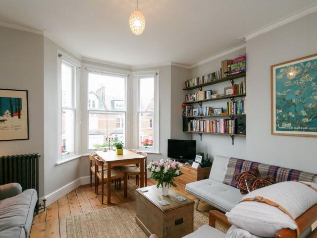 Mundania Road, East Dulwich, SE22, London