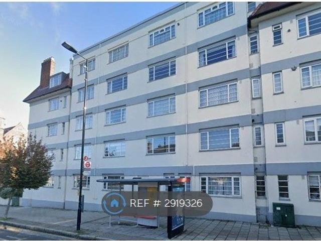 Mundania Road, London SE22, 3 bed flat to rent, £3,000 pcm | PrimeLocation