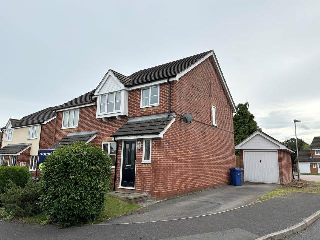 Munday Court, Binfield, Bracknell RG42, 3 bed semi detached house to rent, £2,000 pcm | PrimeLocation