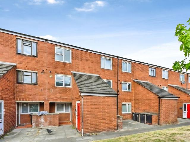 Mundford Road, London E5, 3 bed terraced house to rent, £2,600 pcm | PrimeLocation