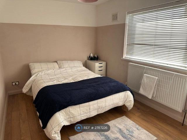 Mungo Park Road, South Hornchurch RM13, Room to rent, £850 pcm | PrimeLocation