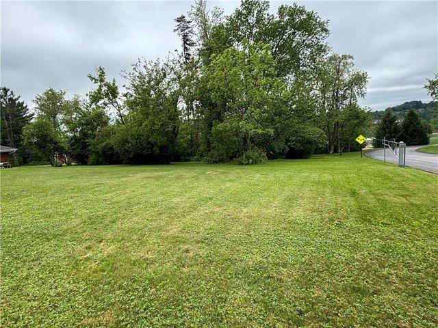 Municipal Ct Lot Raymaley, Jeannette, PA 15644