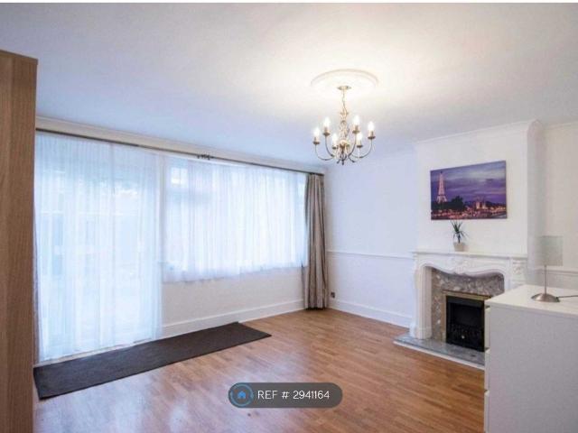 Munster Village, London SW6, 3 bed flat to rent, £3,100 pcm | PrimeLocation
