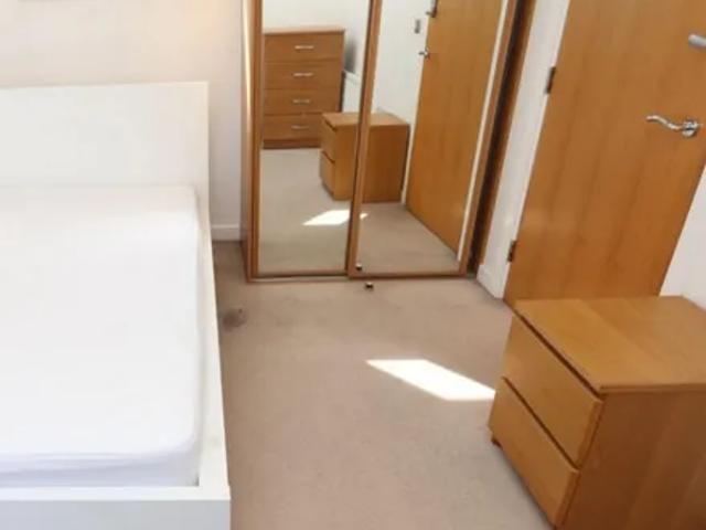 Mudlarks Boulevard, London, SE10 0GE, United Kingdom | Room for rent #165950319 | Rentberry