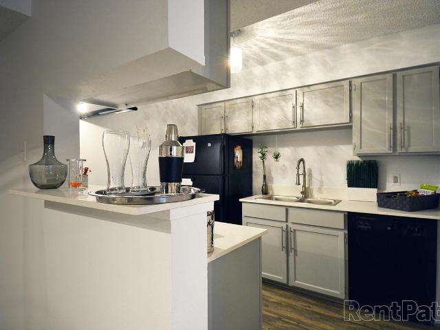 Mueller Flats Apartments 1 Bedroom Apartment for Rent at 1071 Clayton Ln, Austin, TX 78723 Windsor Park