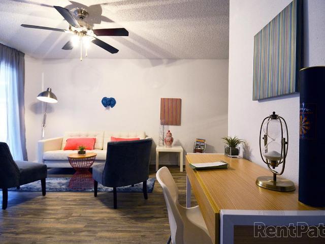 Mueller Flats Apartments 2 Bedroom Apartment for Rent at 1071 Clayton Ln, Austin, TX 78723 Windsor Park
