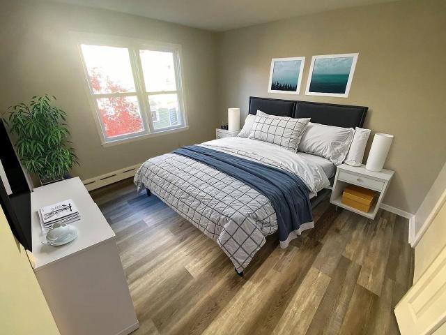 Mueller Park Lofts 3 Bedroom Apartment for Rent at 900 W 25th St, Minneapolis, MN 55405 Lowry Hill East