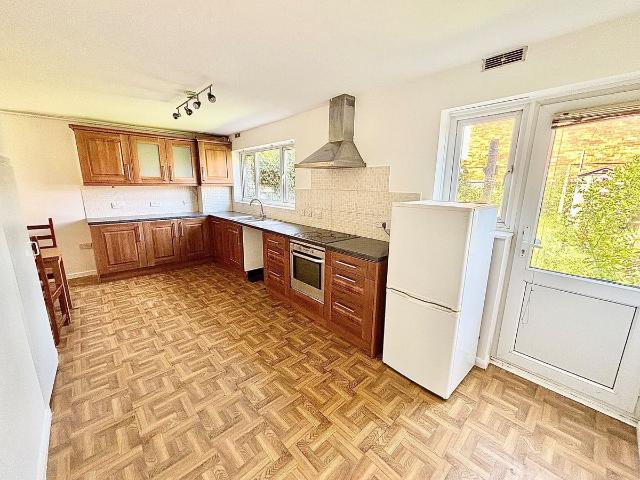Muggeridge Road, Dagenham RM10, 3 bed property to rent, £2,000 pcm | PrimeLocation