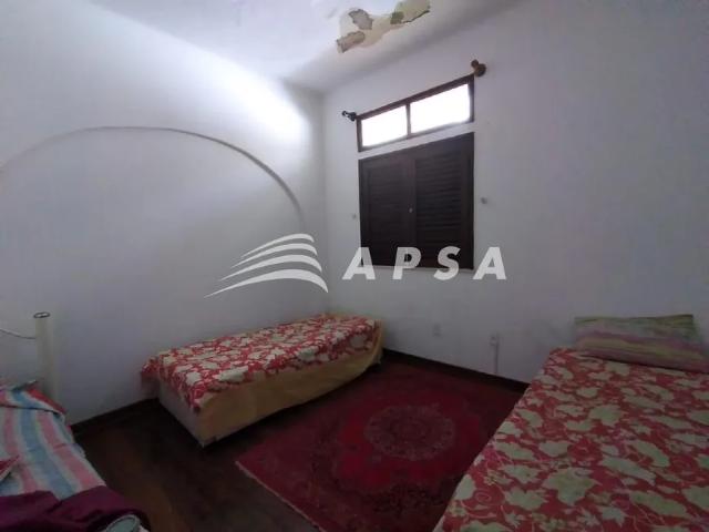 Muito boa oportunidade comercial na barra  casa comercial mobiliada, com 220 m², composto por: 7/4