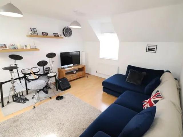 Muir Place Wickford, Property for rent