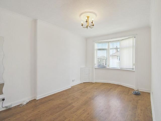 Muirdrum Avenue