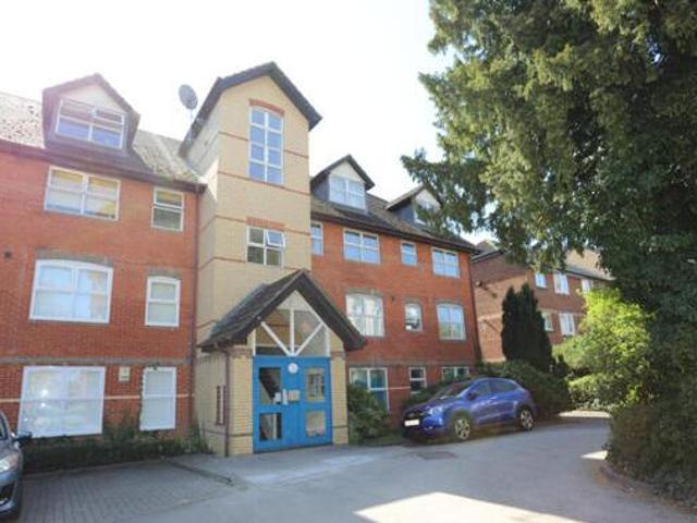 Muirfield Close, Reading, 2 Bedroom Flat