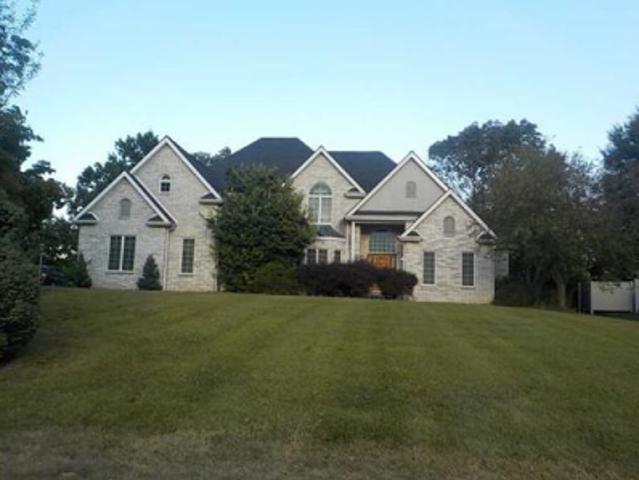 Muirfield Dr