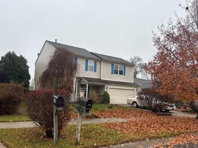 Muirfield Dr