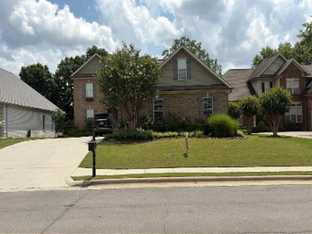 Muirfield Dr