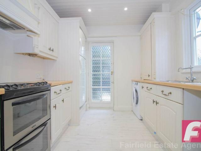 Muirfield Road, South Oxhey, WD19