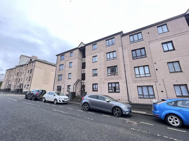 Muiryhall Street, Coatbridge ML5, 2 bed flat to rent, £725 pcm | PrimeLocation