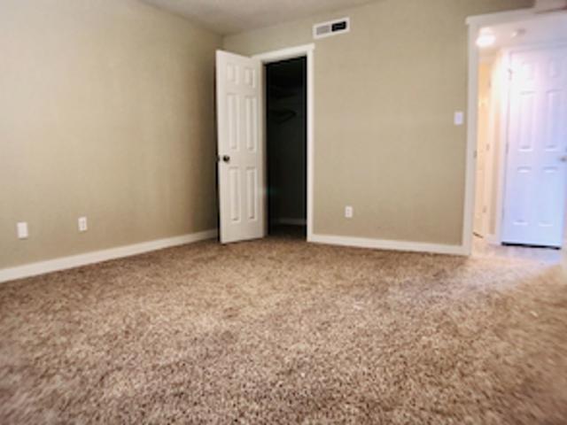 Multi Family 2 Bedroom Apartment for Rent at 1207 Crown Point Ave, Norman, OK 73072