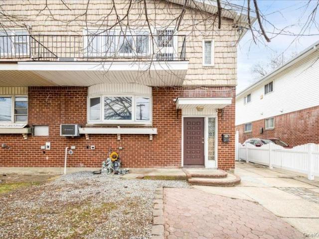 multi family Howard Beach NY DLS101253713
