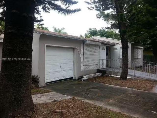 Multi Family Hollywood, FL 2447 Pierce St #1