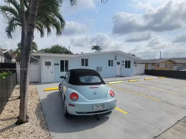 Multi Family Hialeah, FL 1039 W 23rd St #1039