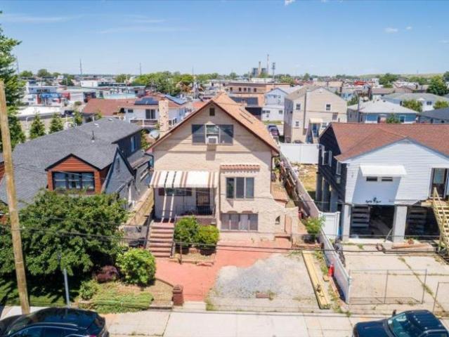 multi family Island Park NY ES103579520