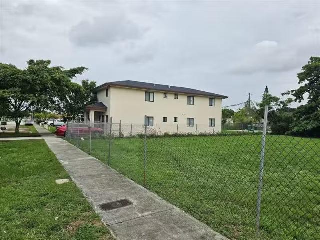 Multi Family Miami, FL 10455 Sw 179th St #1