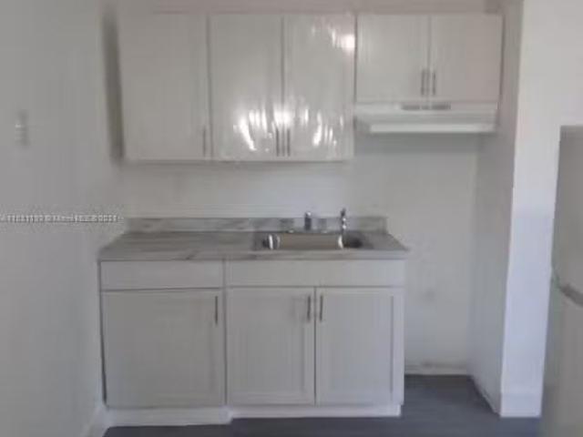 Multi Family Miami, FL 1003 Sw 15th Ave #21