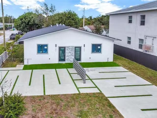 Multi Family Miami, FL 1395 Nw 40th St #1395