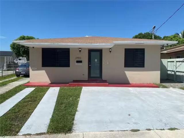 Multi Family Miami, FL 3190 Sw 26th St #FRONT